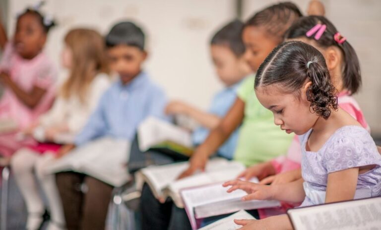 Liberdade religiosa nas escolas: respeito e inclusão | Santillana Educação